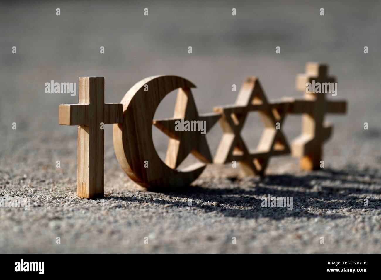 Croix orthodoxe et le croissant islamique Banque de photographies et d ...
