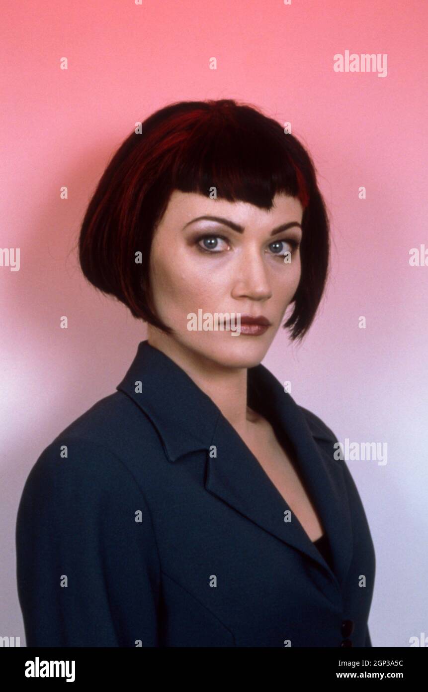 LE 6E JOUR, (ou le SIXIÈME JOUR), Sarah Wynter, 2000. © Columbia ...