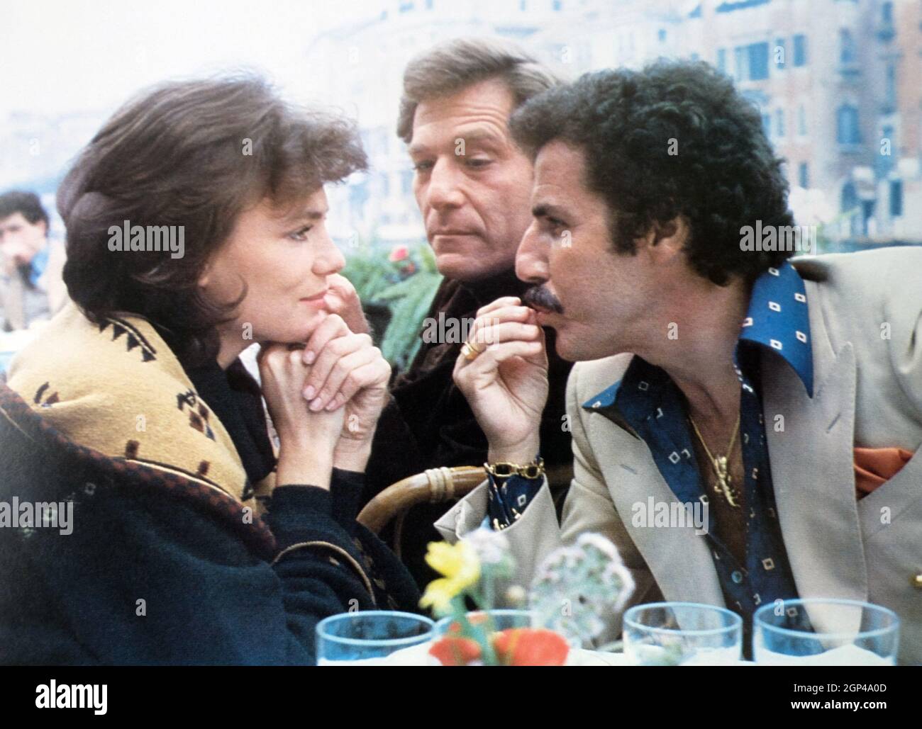 QUI TUE LES GRANDS CHEFS D'EUROPE?, de gauche à droite, Jacqueline ...