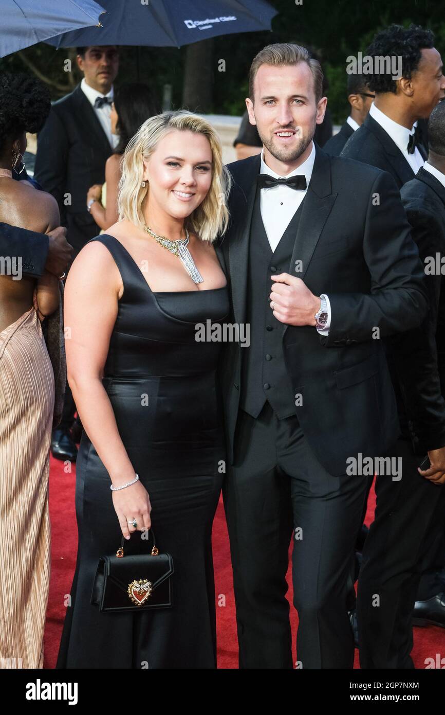 Katie goodland et harry kane Banque de photographies et d’images à ...
