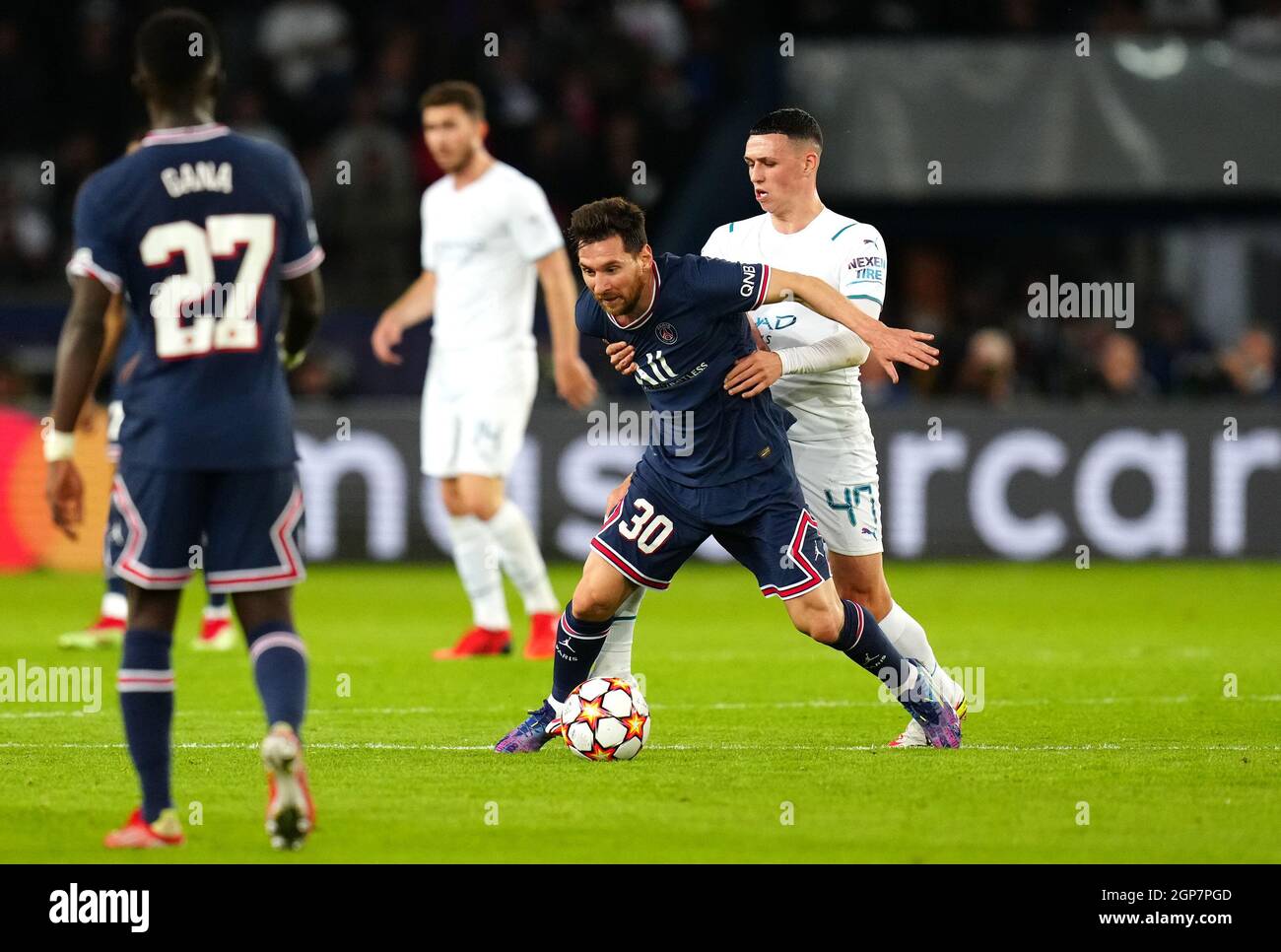 Phil foden messi Banque de photographies et d’images à haute résolution ...