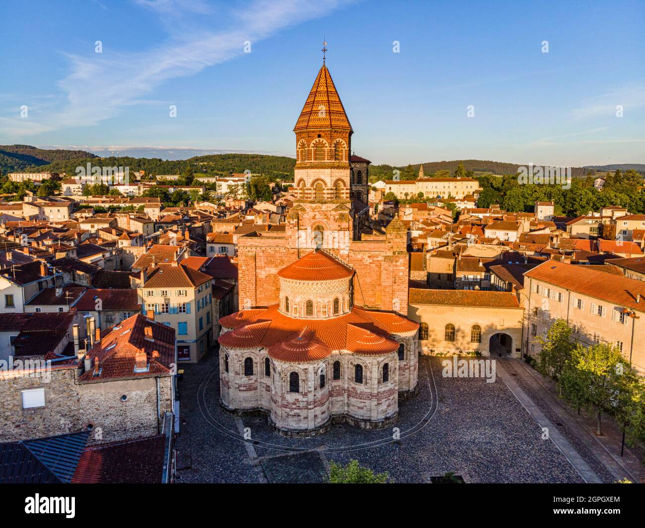 France, haute Loire, Brioude, la Basilique Saint-Julien de Brioude en ...