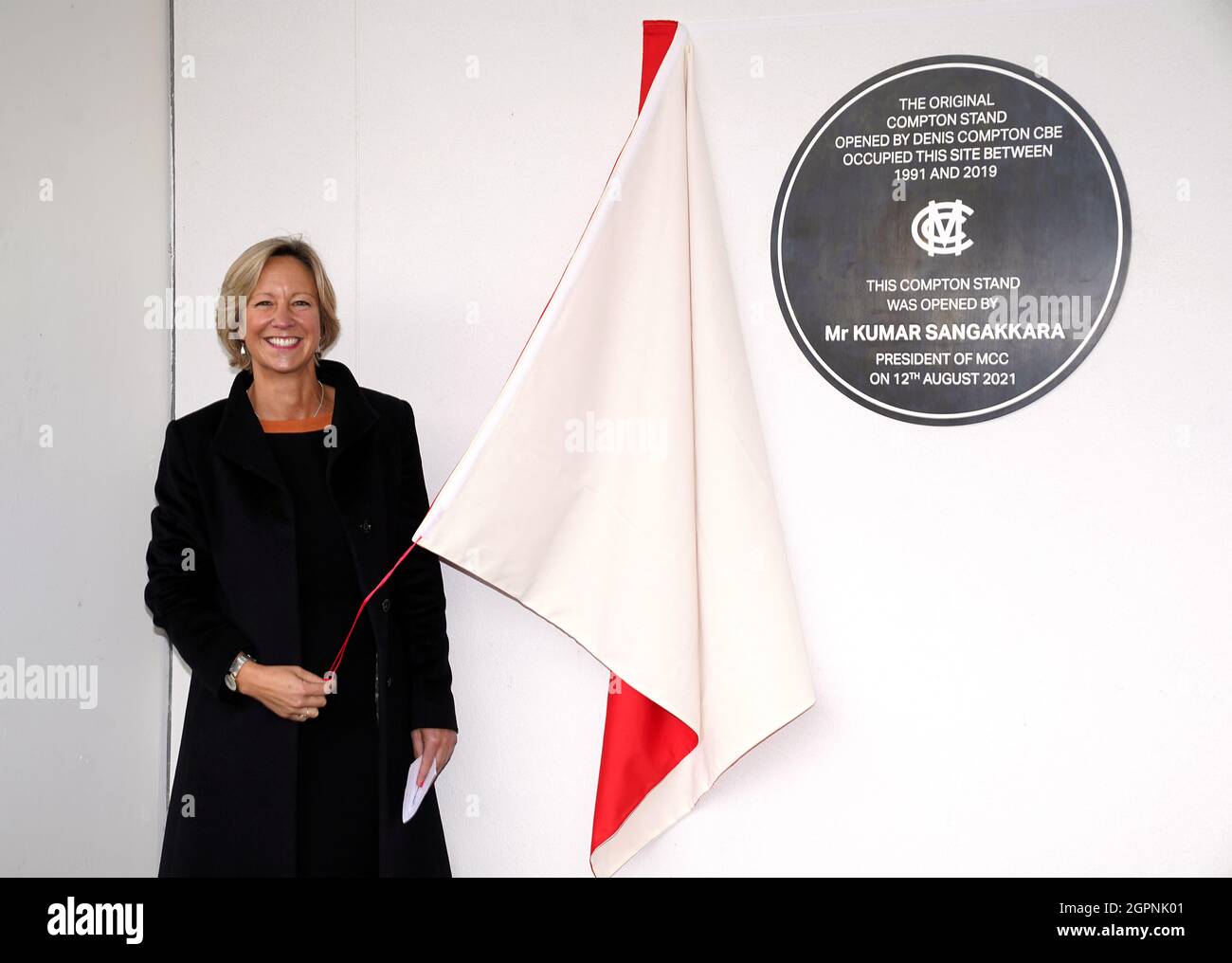 Clare Connor, président entrant du MCC, dévoile le Compton Stand lors ...