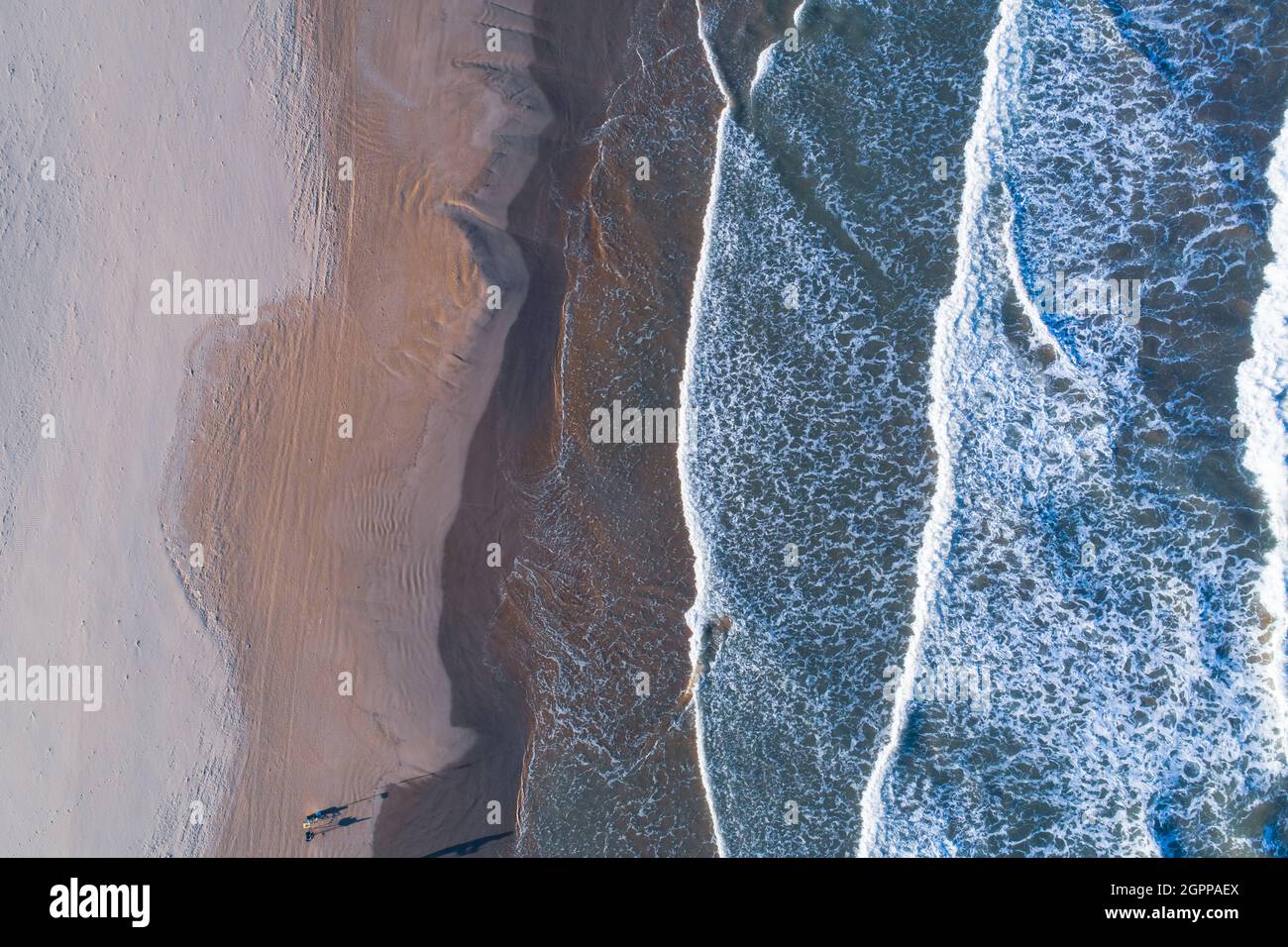 Espagne, Valence, vue en hauteur sur la plage des vagues de mer Photo ...