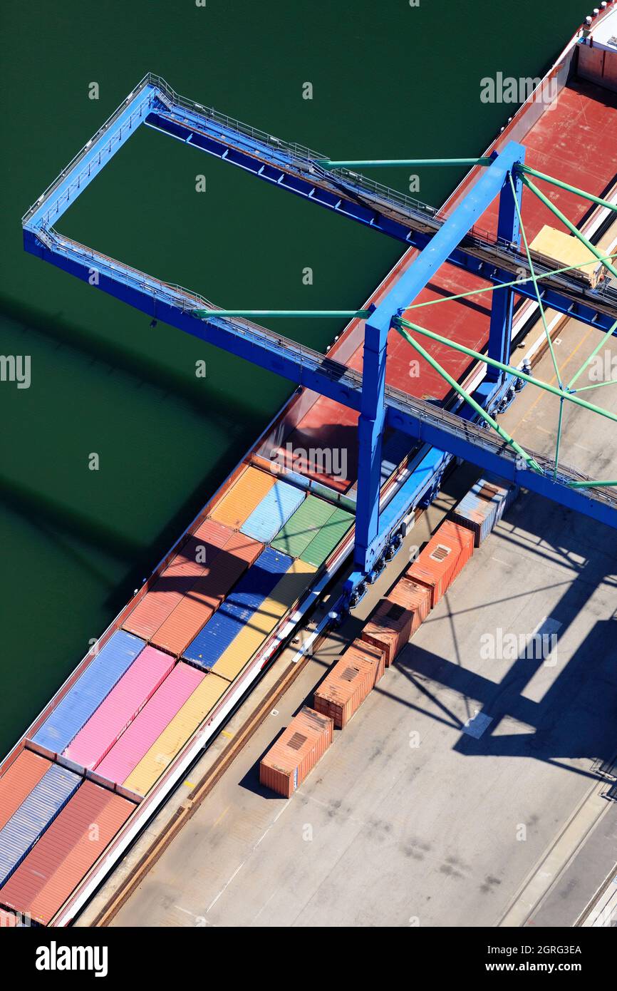 Transport de bateau de cargo Banque de photographies et d’images à ...