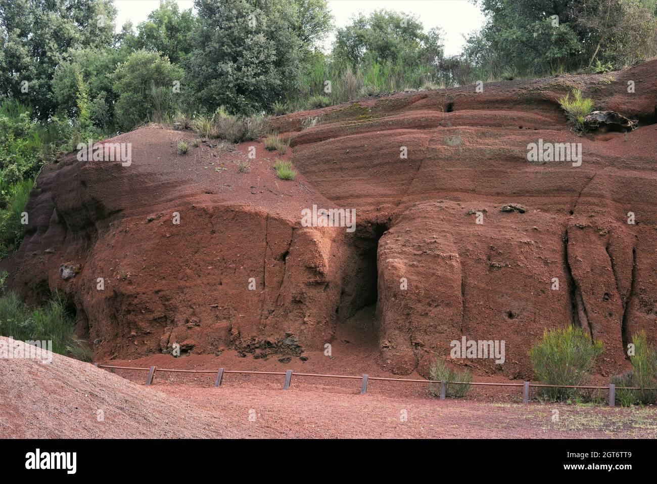Le croscat est un volcan Banque de photographies et d’images à haute ...