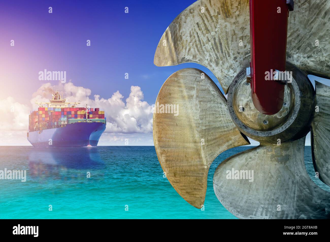 Cargo ship propeller rudder in Banque de photographies et d’images à ...