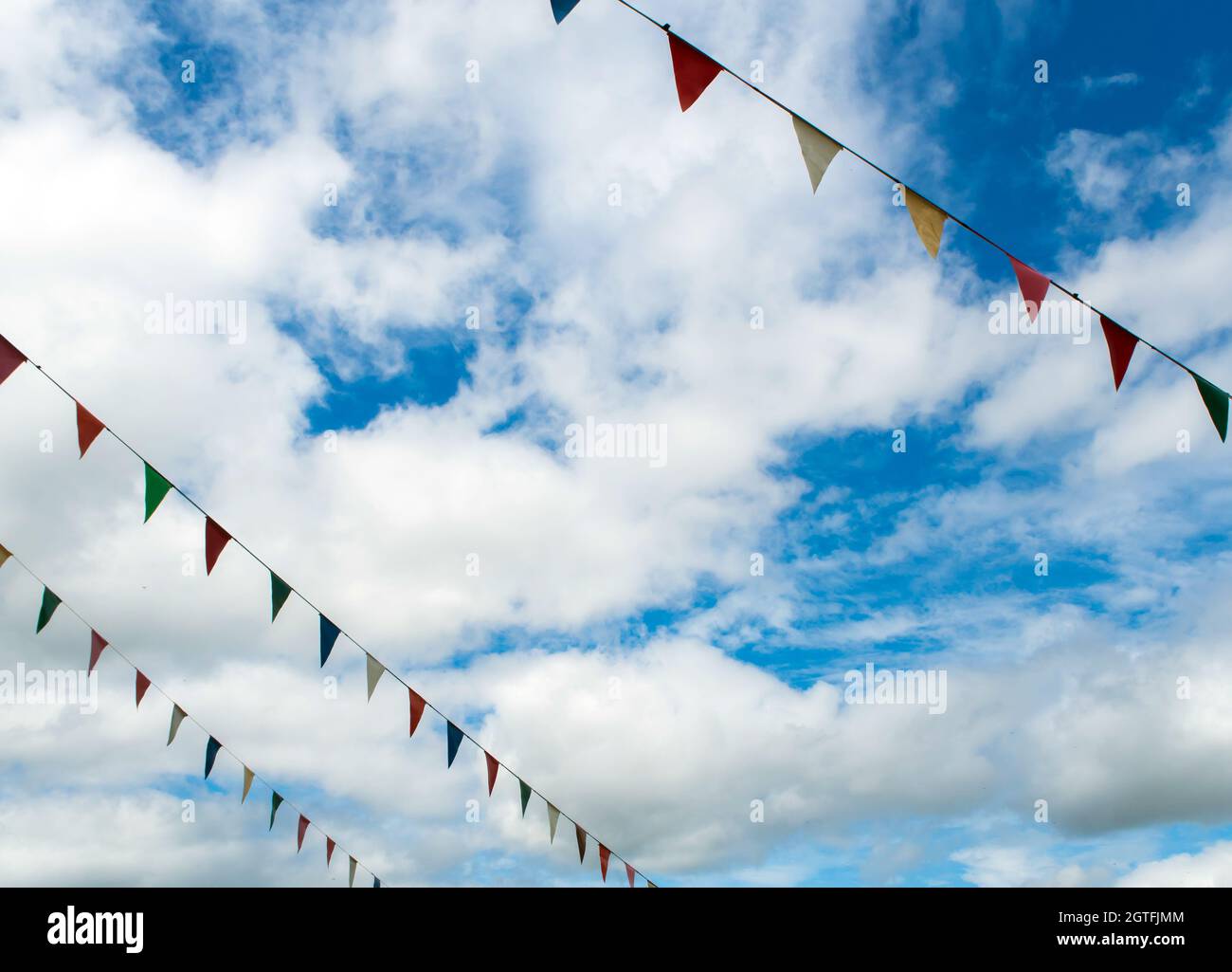 Drapeau triangle Banque de photographies et d’images à haute résolution ...