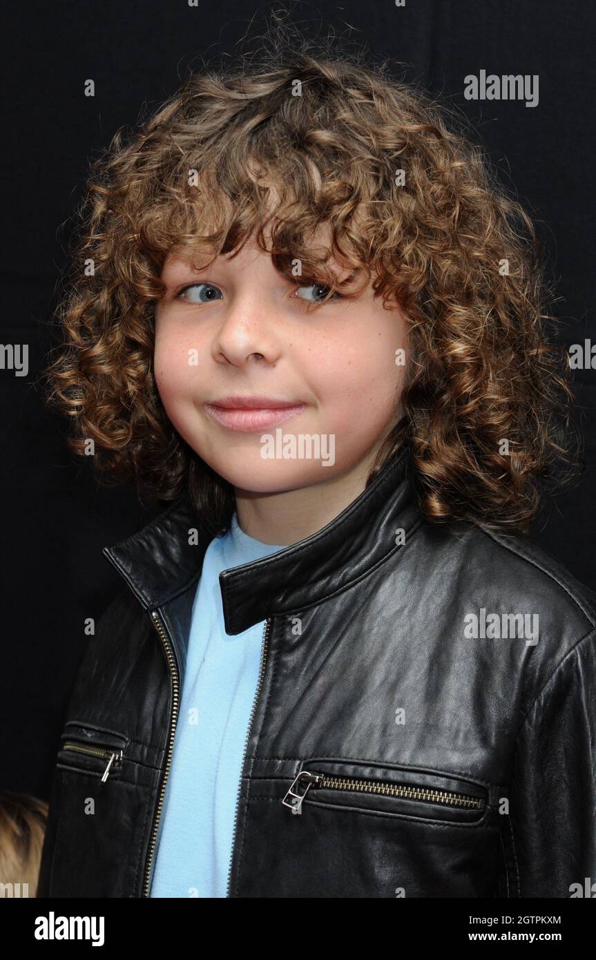 Daniel roche outnumbered Banque de photographies et d’images à haute ...