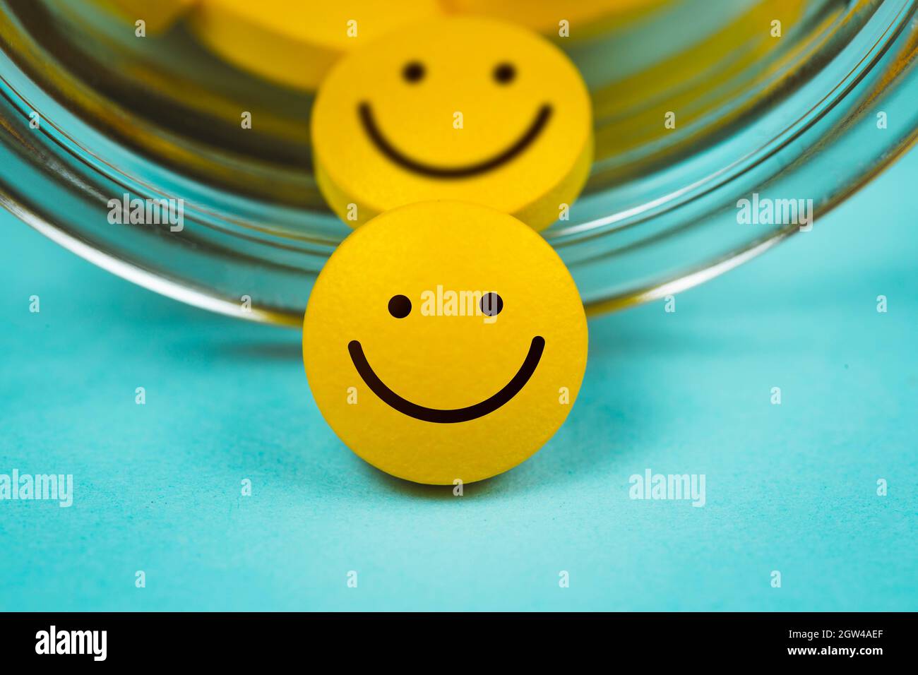 Smiley face pill Banque de photographies et d’images à haute résolution ...