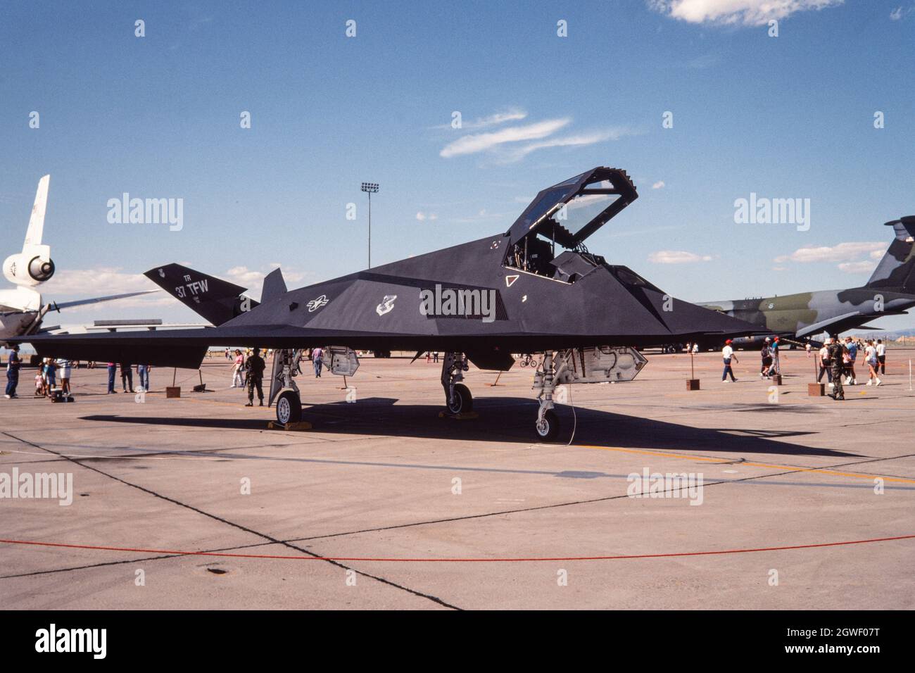 Faucon de nuit lockheed f 117a Banque de photographies et d’images à ...