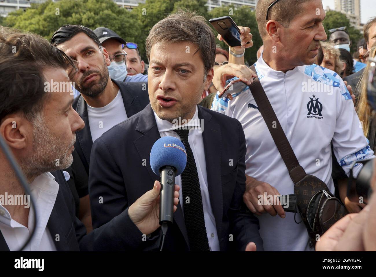 Benoît Payan, maire de Marseille, lors de l'hommage à Bernard Tapie ...