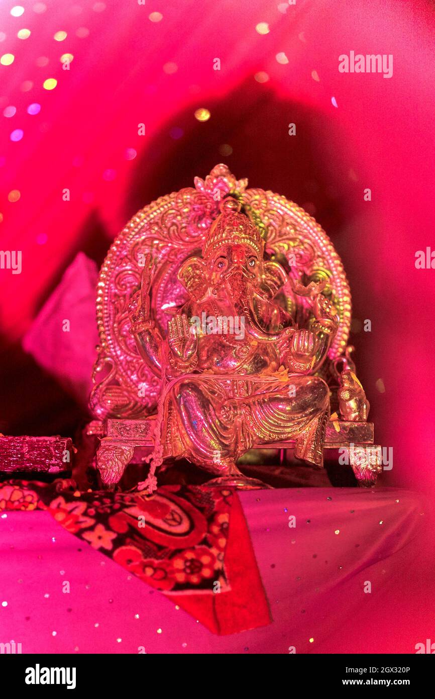 Lord ganesh idol Banque de photographies et d’images à haute résolution ...