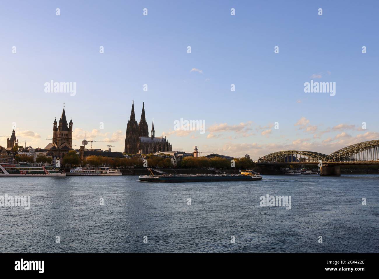 Cologne bay Banque de photographies et d’images à haute résolution - Alamy