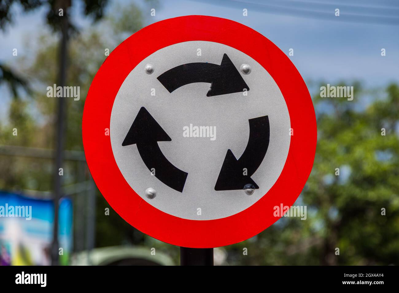 Panneau de signalisation rond point Banque de photographies et d’images ...