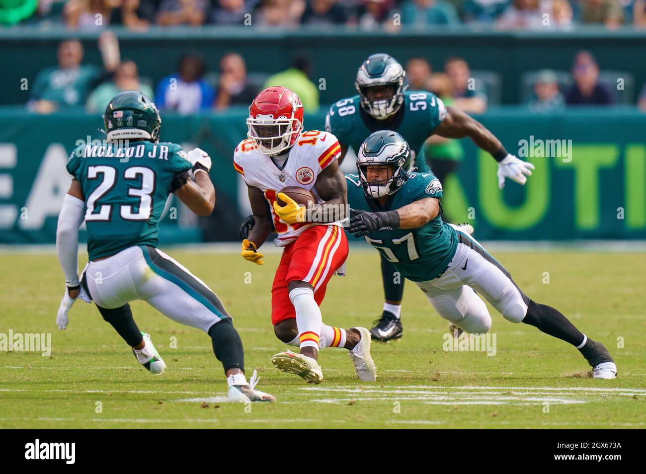 3 octobre 2021: Le grand receveur Tireek Hill (10) de Kansas City ...