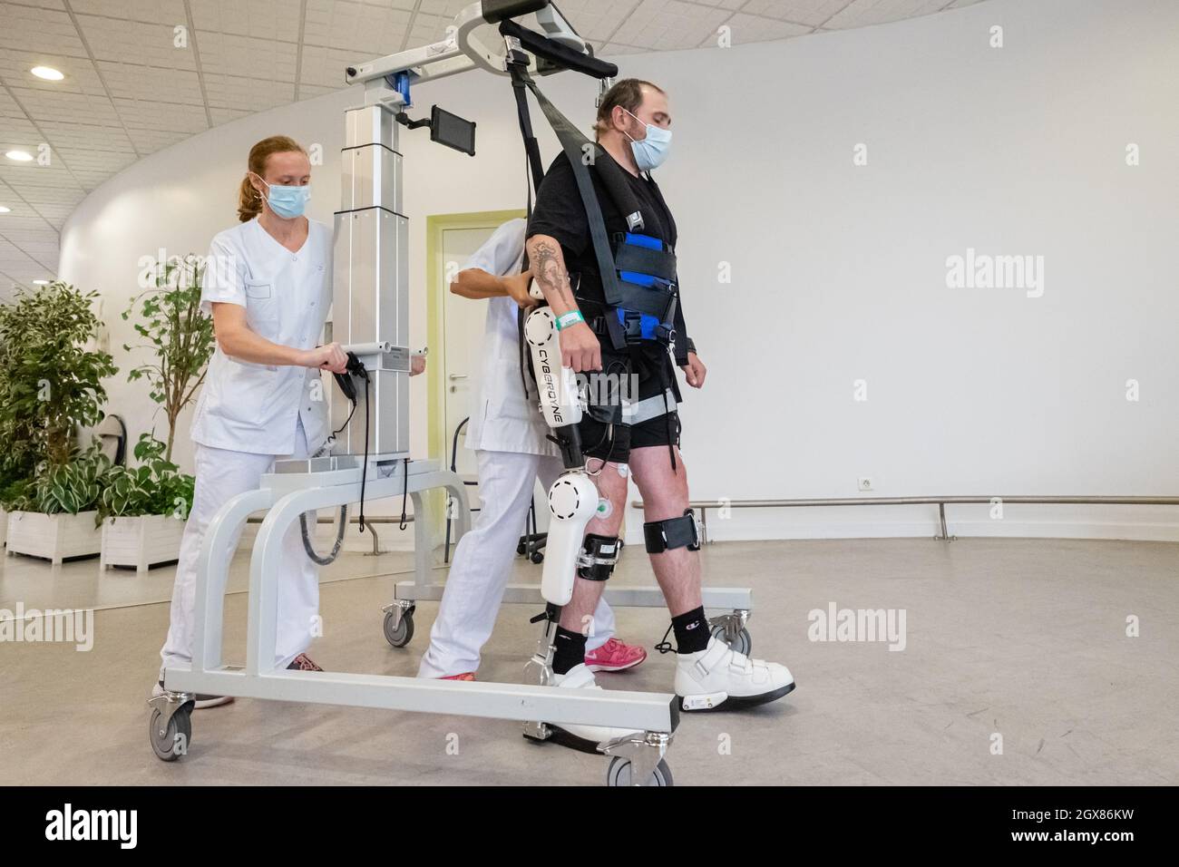 Medical exoskeleton Banque de photographies et d’images à haute ...