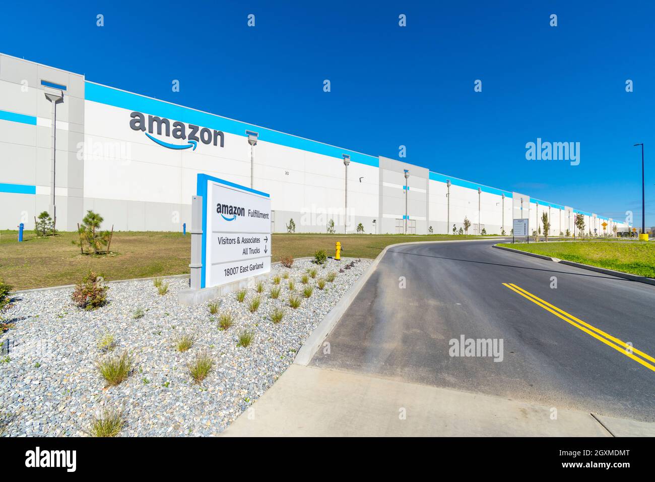 Amazon fulfilment centre warehouse in Banque de photographies et d ...