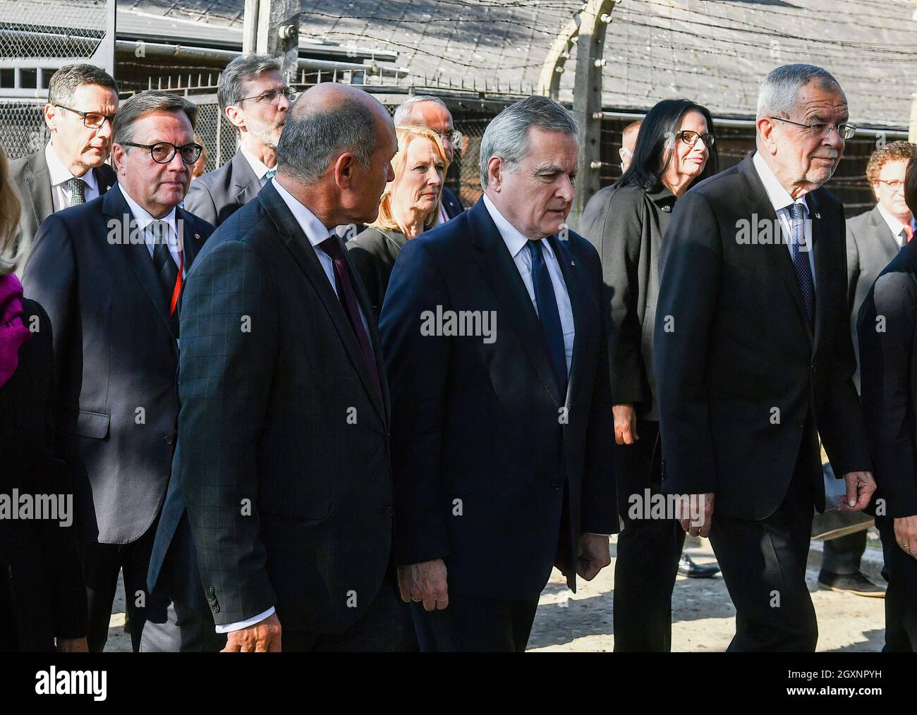 Arbeit mach frei Banque de photographies et d’images à haute résolution ...