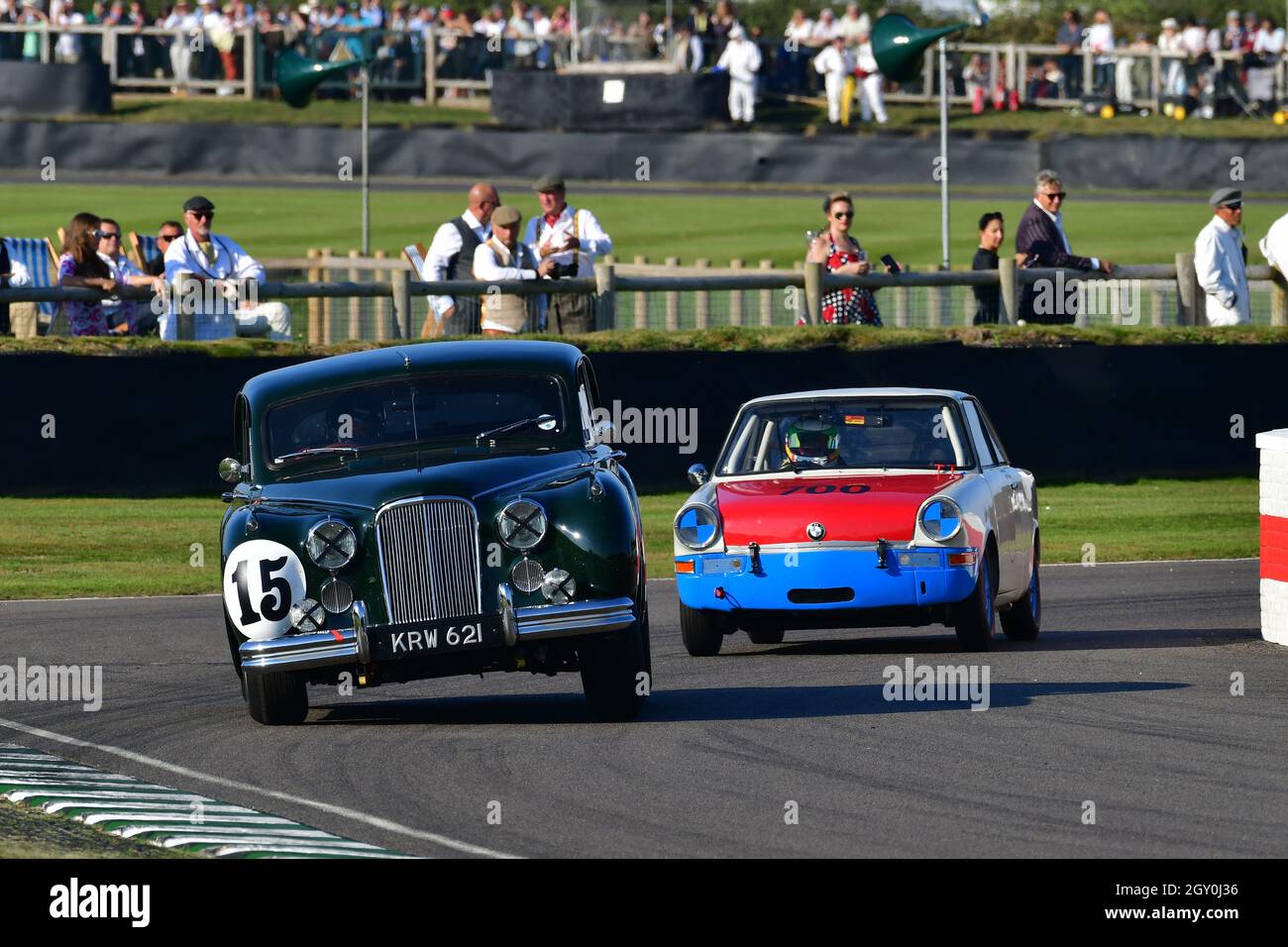 Une petite ou une grande tussle, Duncan Pittaway, Rowan Atkinson ...