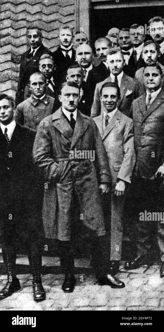 Adolf hitler et joseph goebbels Banque d'images noir et blanc - Alamy