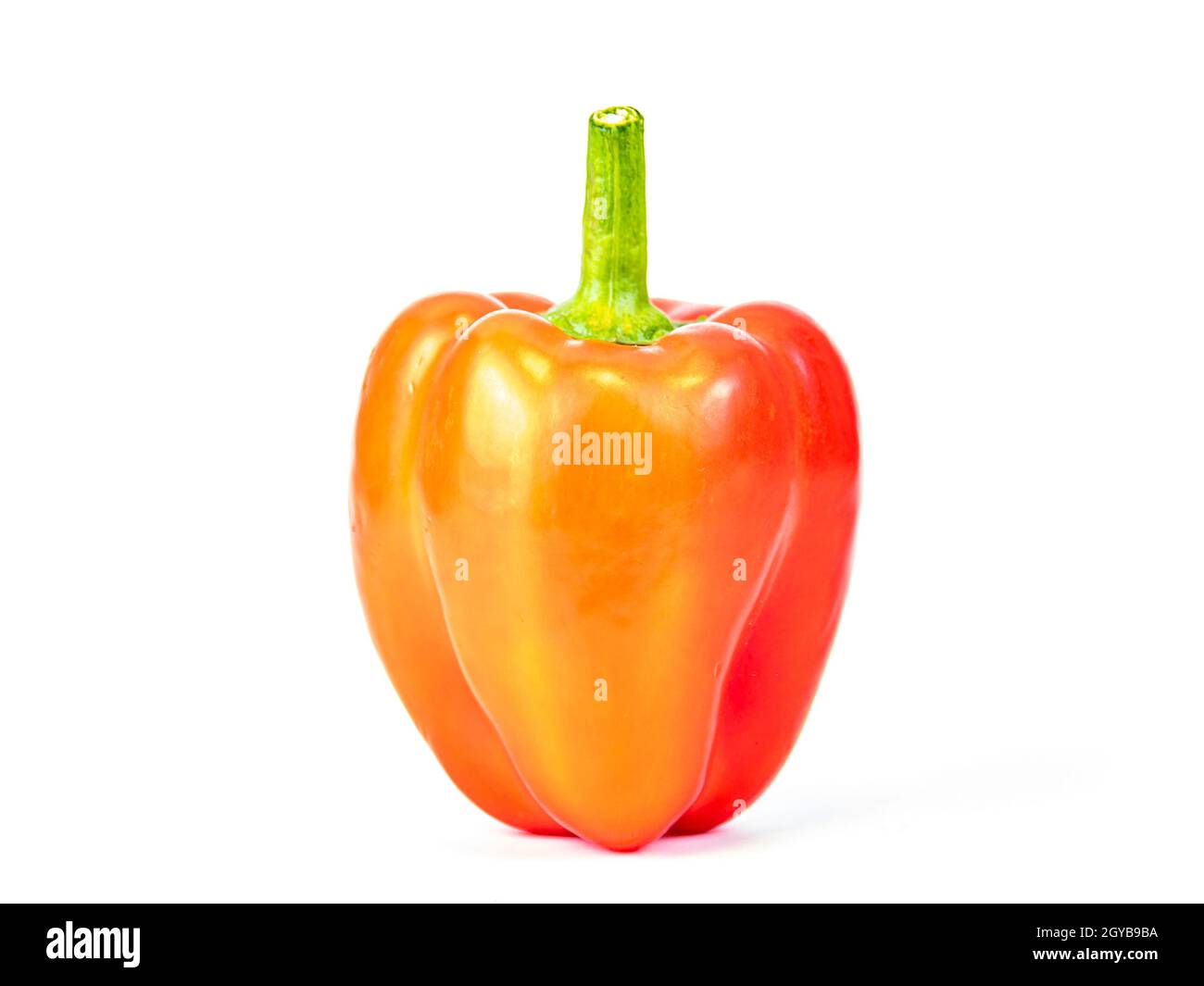 Poivron rouge aux légumes de fruits sur fond blanc. Placer pour le ...