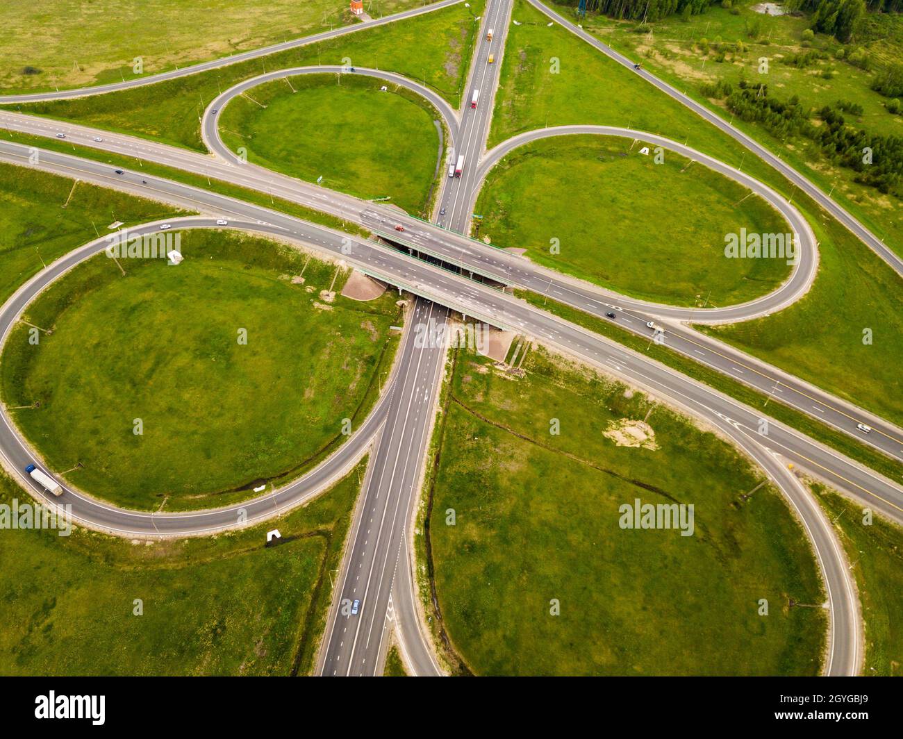 Jonction d'autoroute bois Banque de photographies et d’images à haute ...
