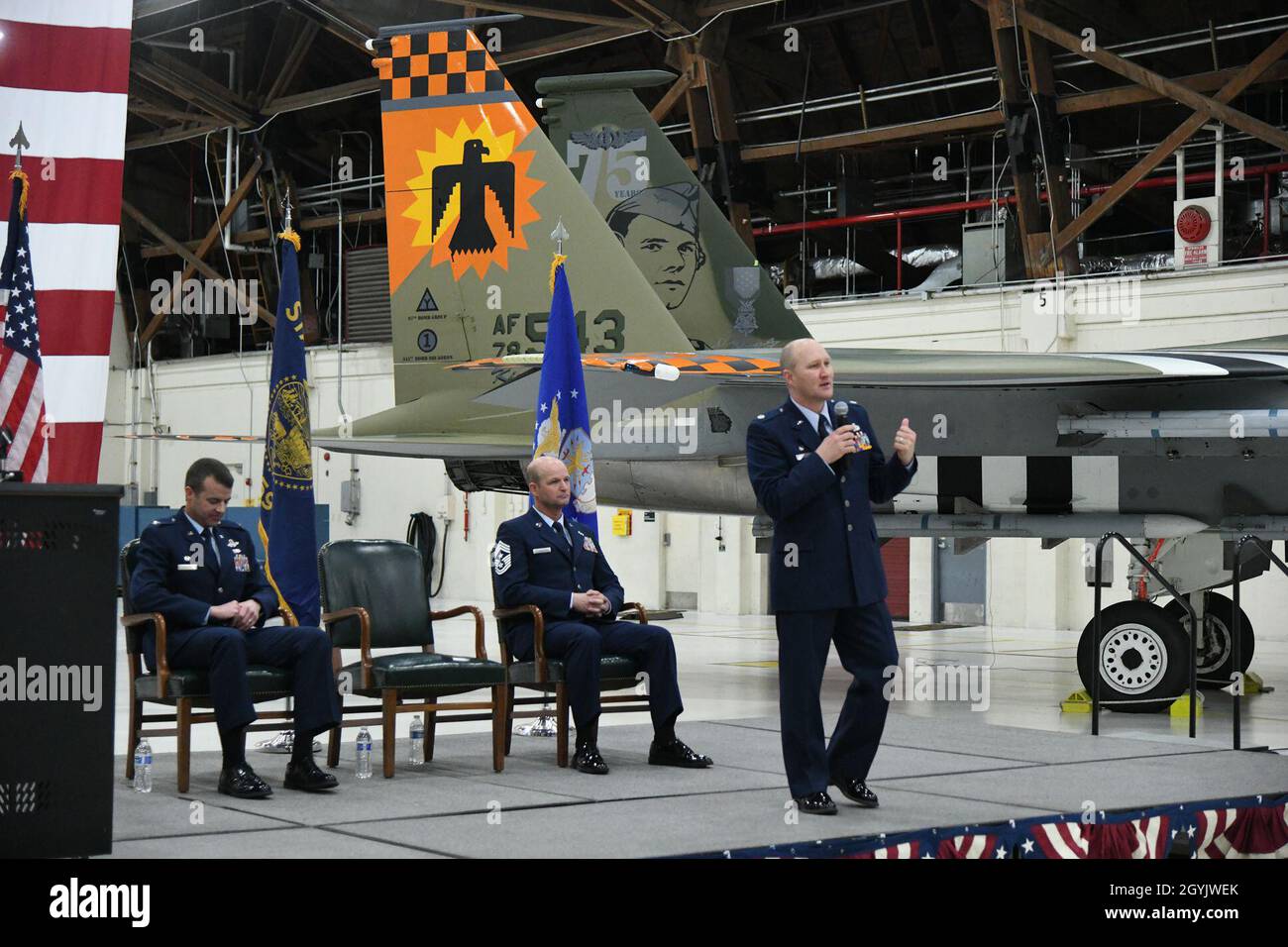 Le lieutenant-colonel Micah Lambert, 173e commandant du groupe d ...