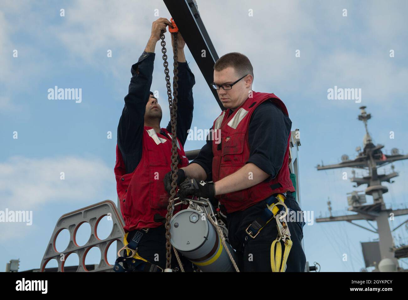 200122-N-LH674-1066 OCÉAN PACIFIQUE (JANV22, 2020) Fire Controlman 2nd ...