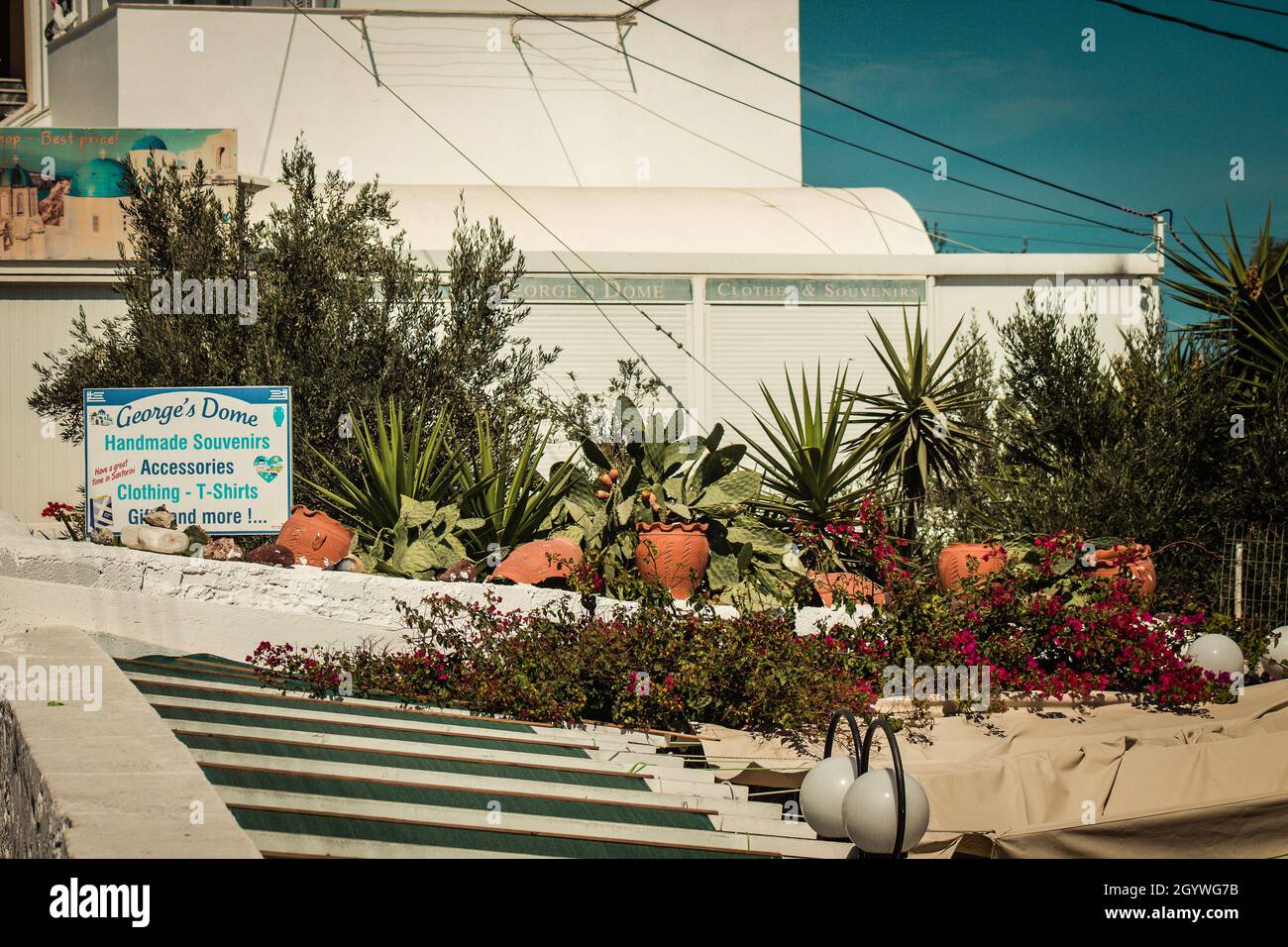Île de Santorini, Fira, Grèce - 08 octobre 2021 Paysage urbain de la ...
