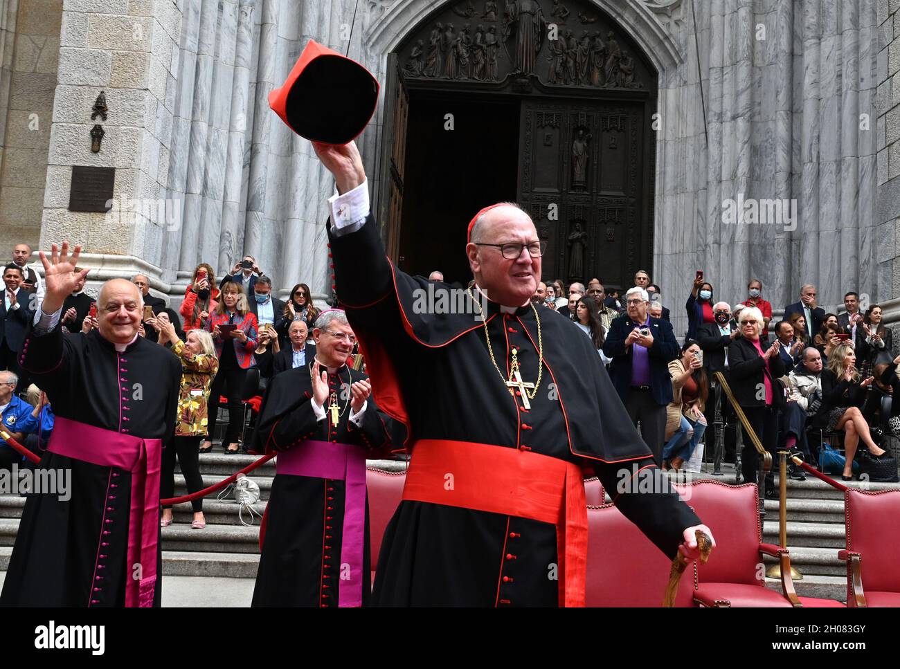 L'archevêque de New York, le cardinal Timothy Dolan accueille les ...