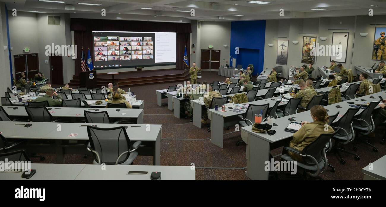 Le lieutenant-colonel Justin Longmire de la Force aérienne des États ...