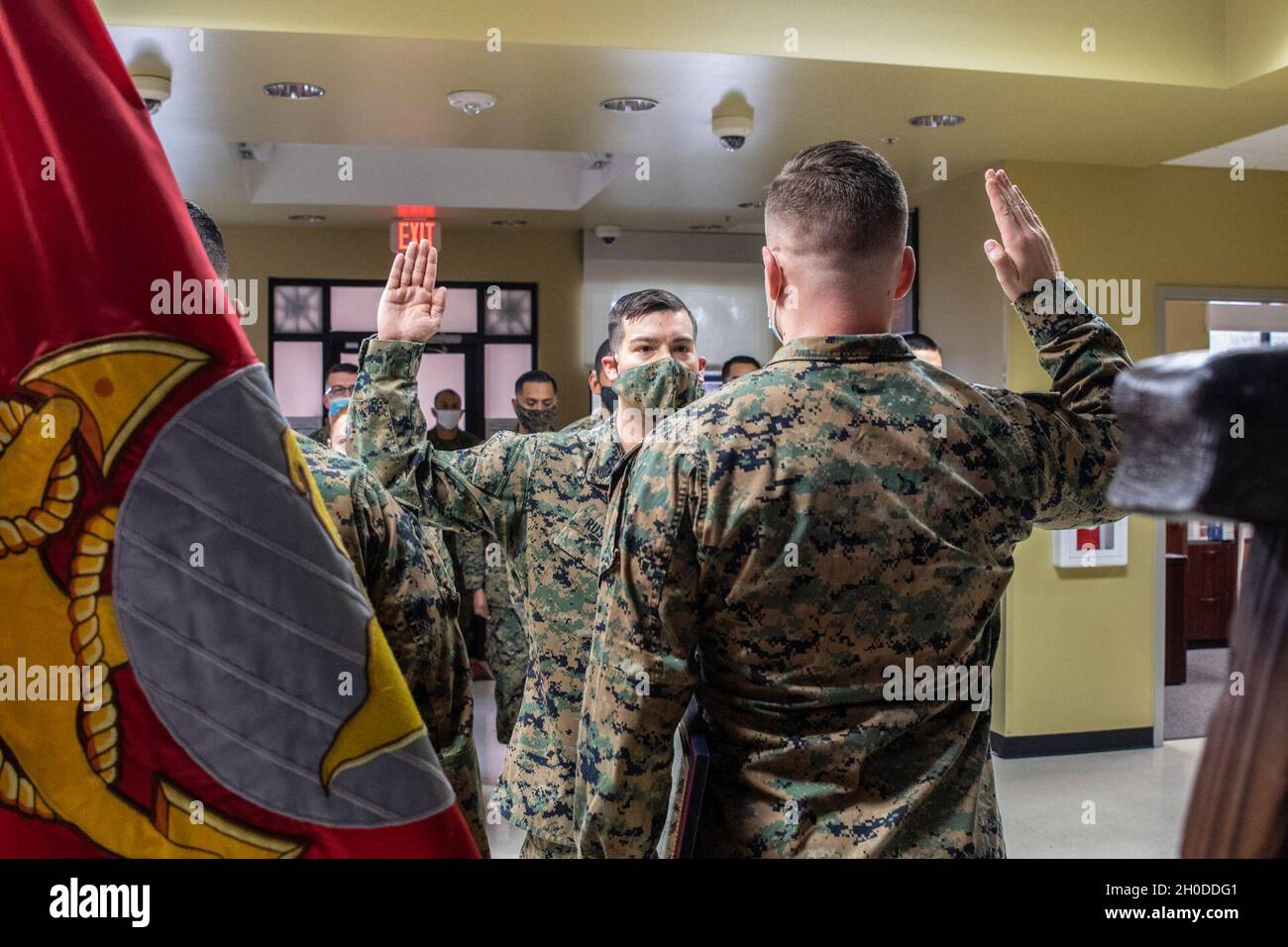 Daniel Tagliarini, capitaine du corps des Marines des États-Unis, et ...