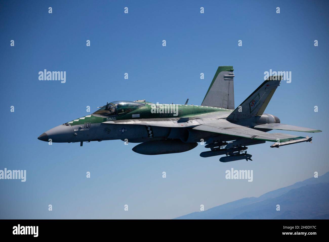 Les Marines des États-Unis, avec le Marine Fighter Attack Training ...
