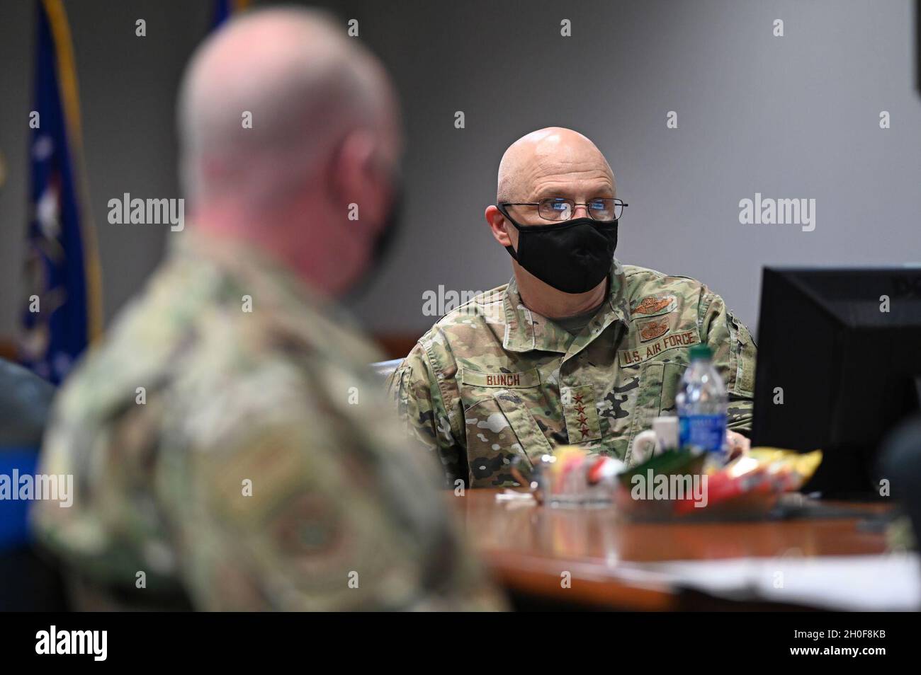 Le major-général Michael Schmidt, officier de direction du programme de ...