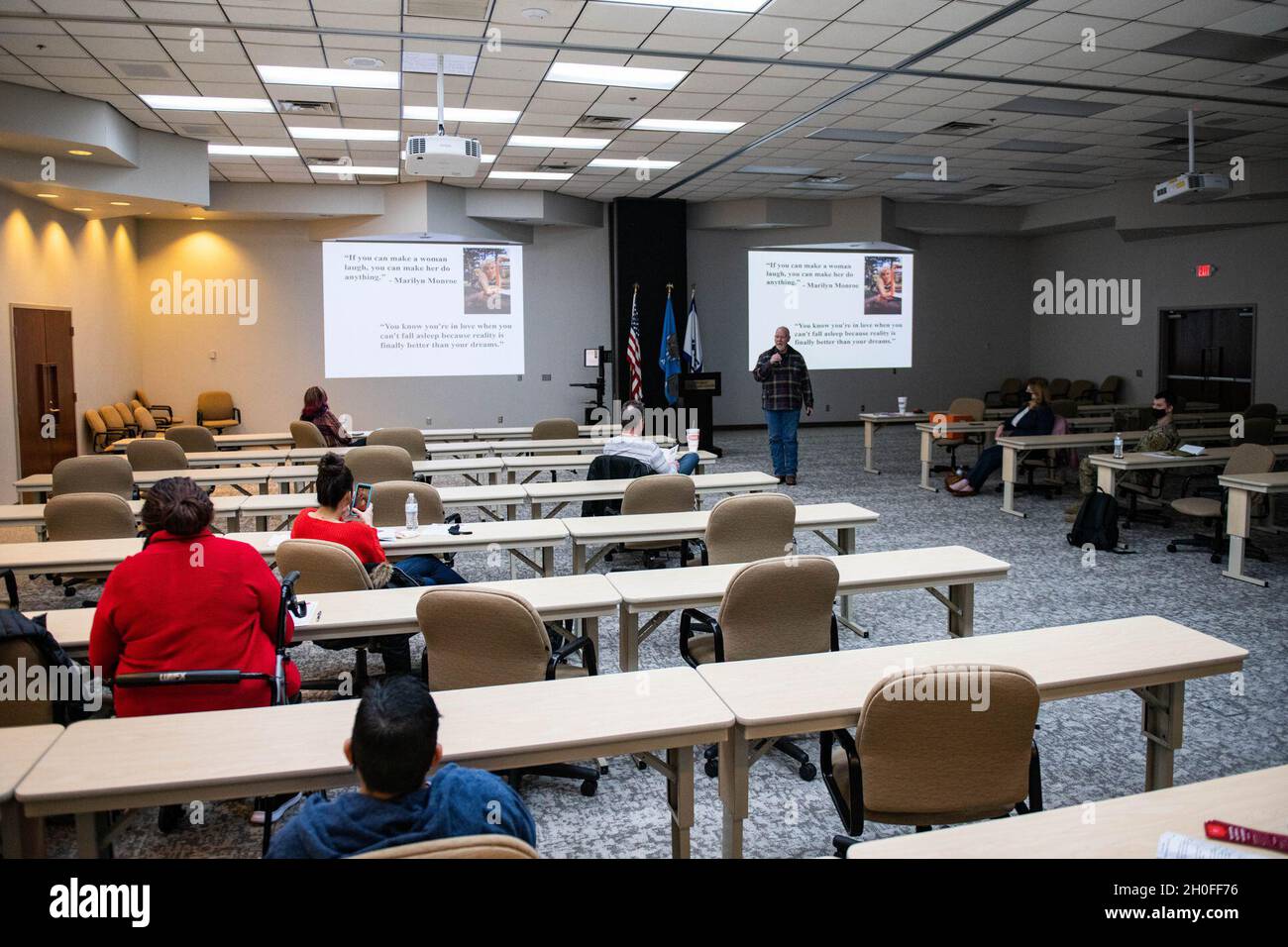 Derek Kirby, thérapeute clinique du Jackson County Memorial Hospital ...