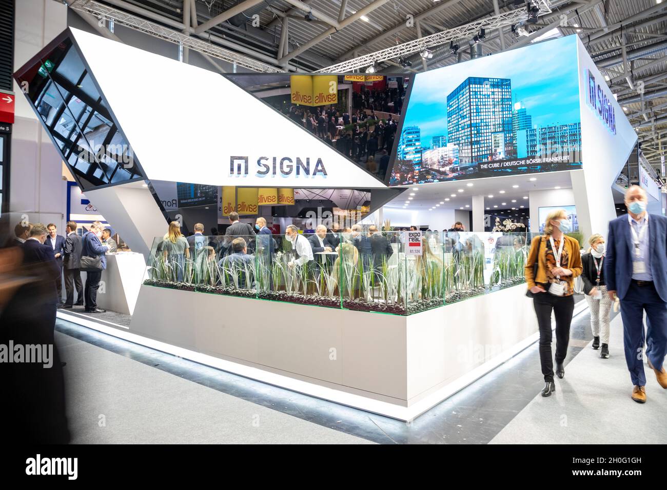 Signa holding gmbh Banque de photographies et d’images à haute ...