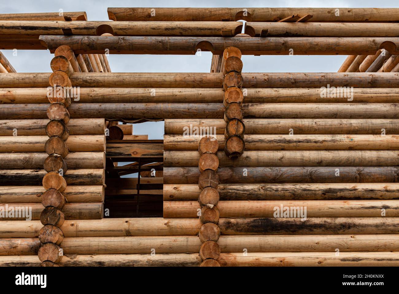 Maison En Rondins En Construction Banque d'image et photos - Alamy