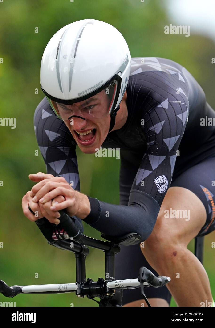 George Kimber of Spirit Bontrager rotor BSS en action dans le procès de ...