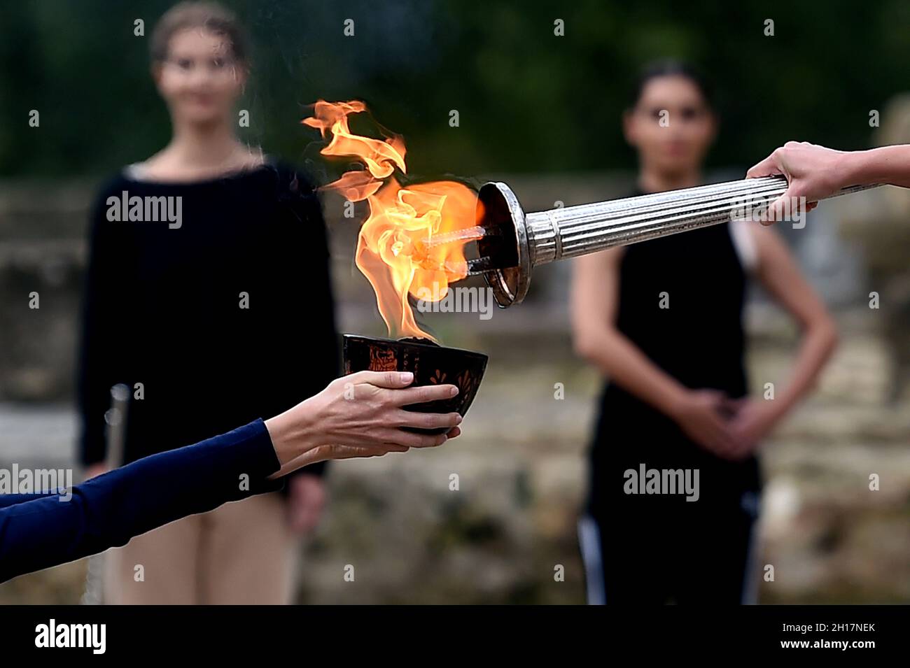 Allumage de la flamme olympique Banque de photographies et d’images à ...