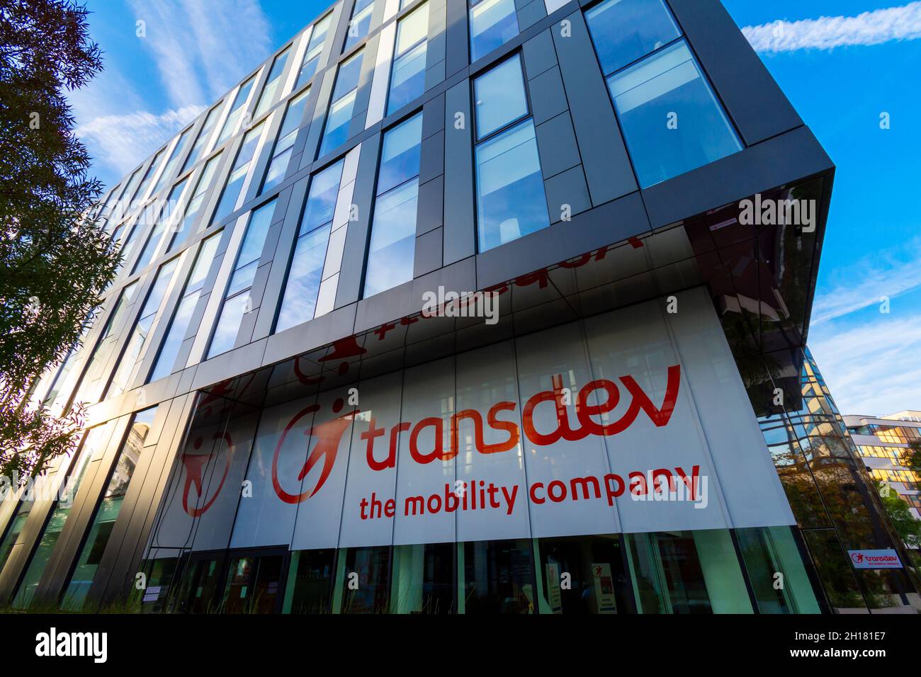 Logo transdev Banque de photographies et d’images à haute résolution ...