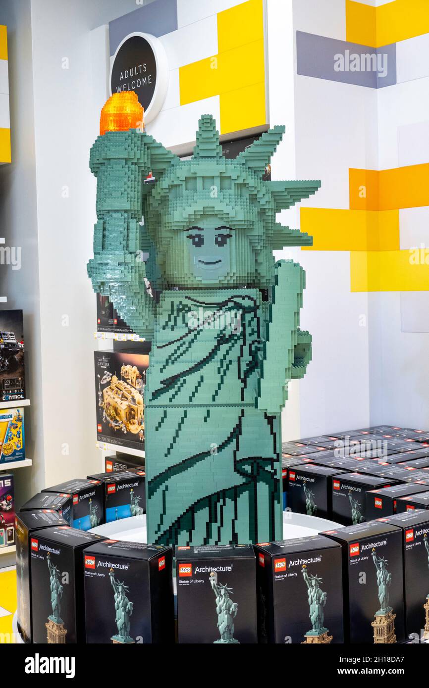 Lego store lego store lego bricks Banque de photographies et d’images à ...