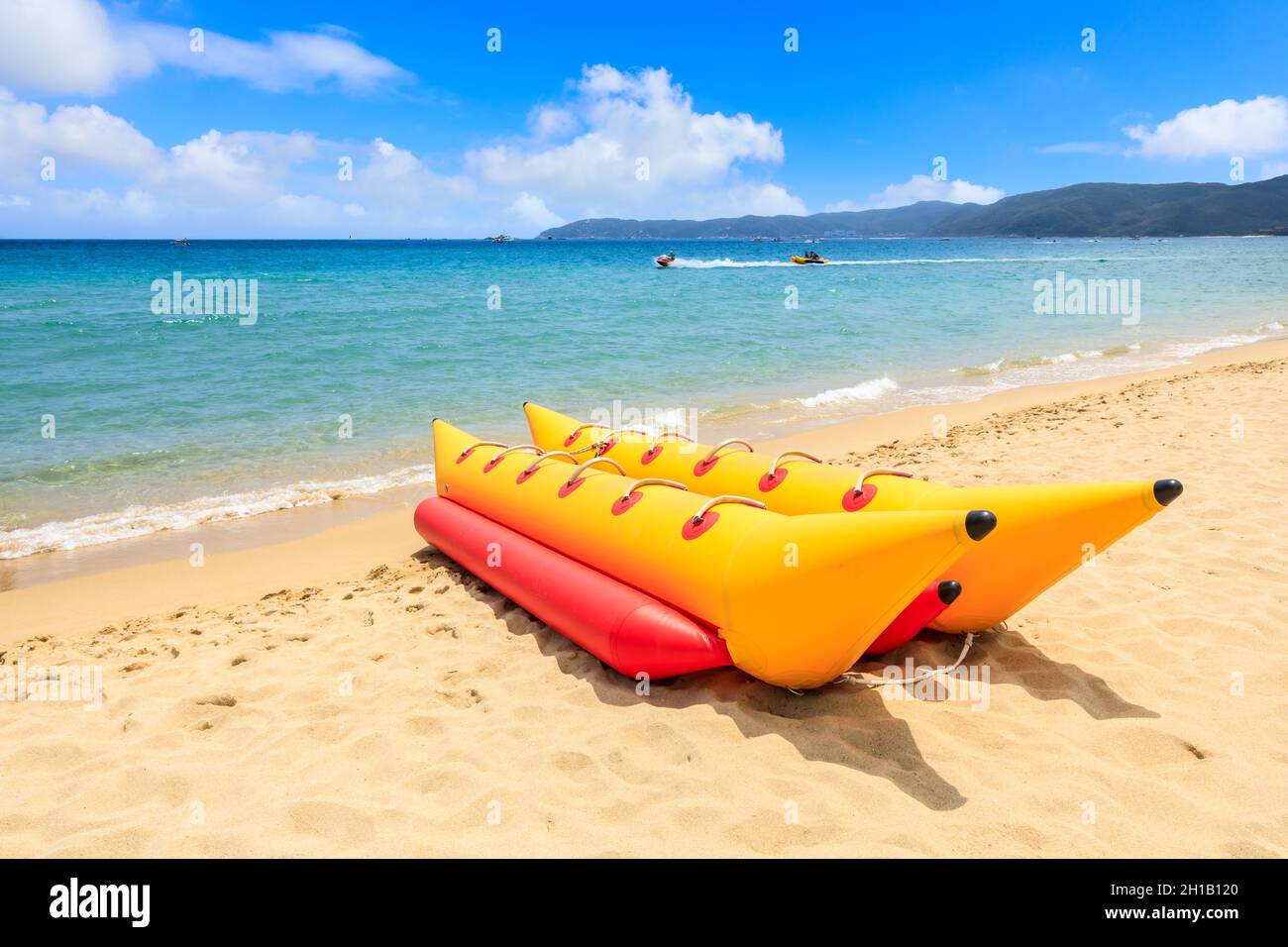 Bateau banane jaune Banque de photographies et d’images à haute ...
