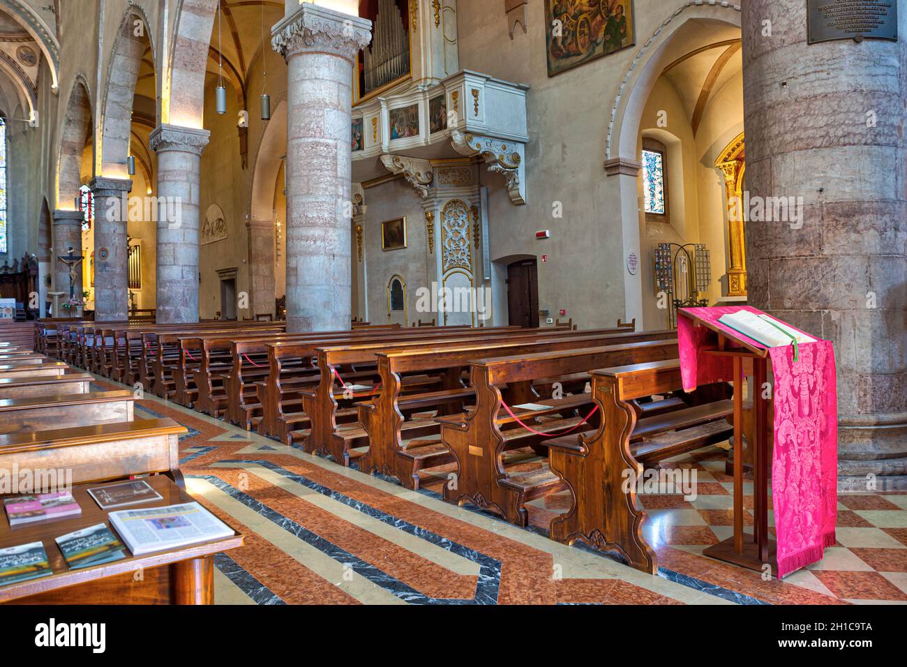 Cattedrale di santa maria assunta Banque de photographies et d’images à ...