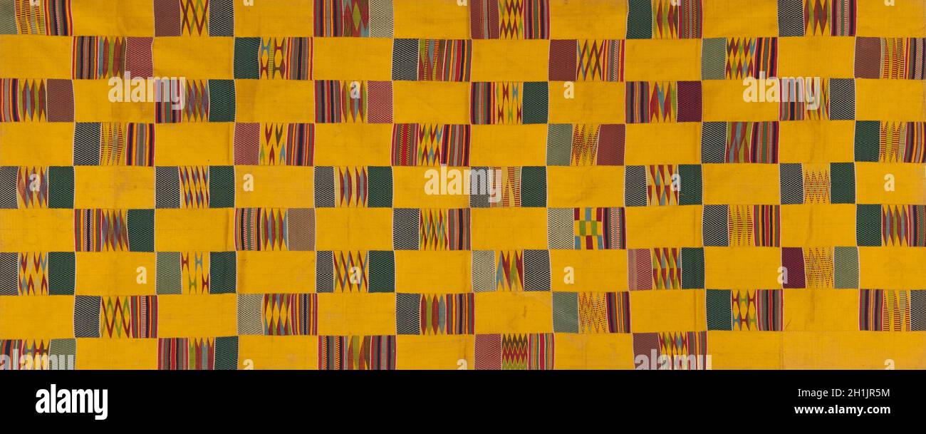 Kente (Akan: Nwentoma; Ewe: kete), un textile ghanéen, fait de bandes ...