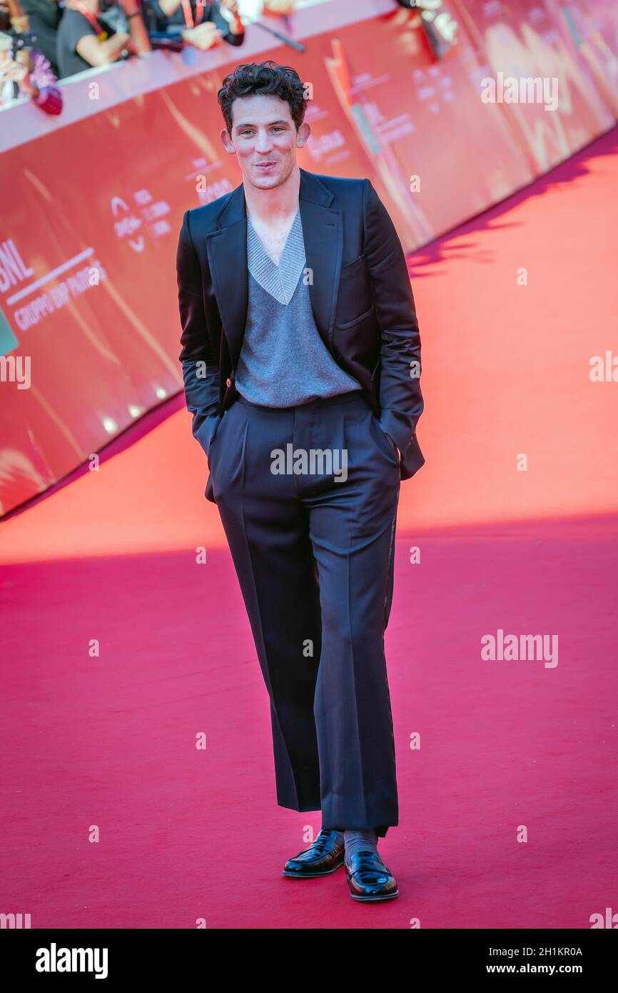 (10/17/2021) tapis rouge du film Mothering Sunday avec Josh O'Connor ...