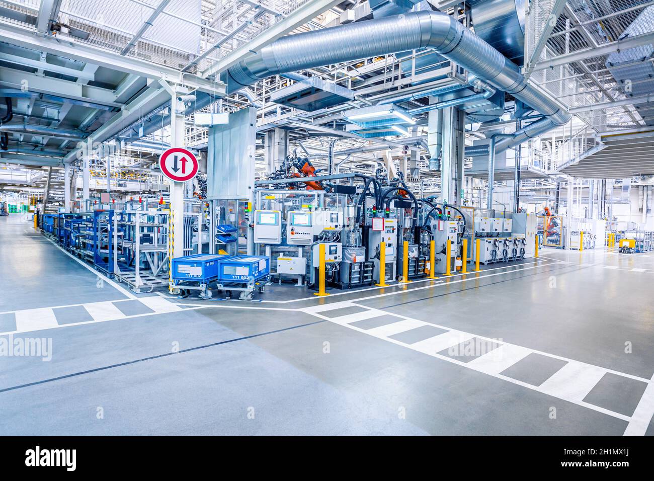 Factory interior Banque de photographies et d’images à haute résolution ...