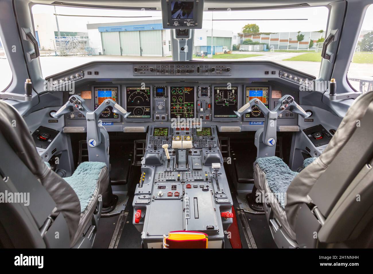 Embraer cockpit Banque de photographies et d’images à haute résolution ...