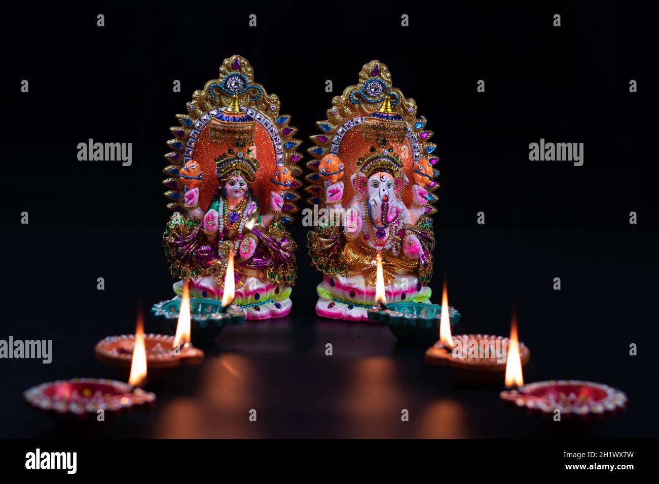 Écologique Clay Murti ou Moorti de Bhagwan Ganesha et la déesse Mata ...