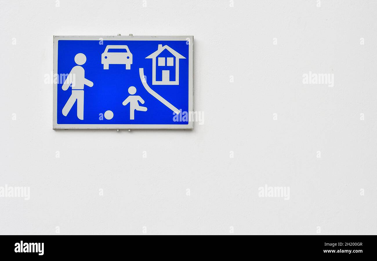 Panneau de signalisation - zone résidentielle - sur fond blanc Photo ...
